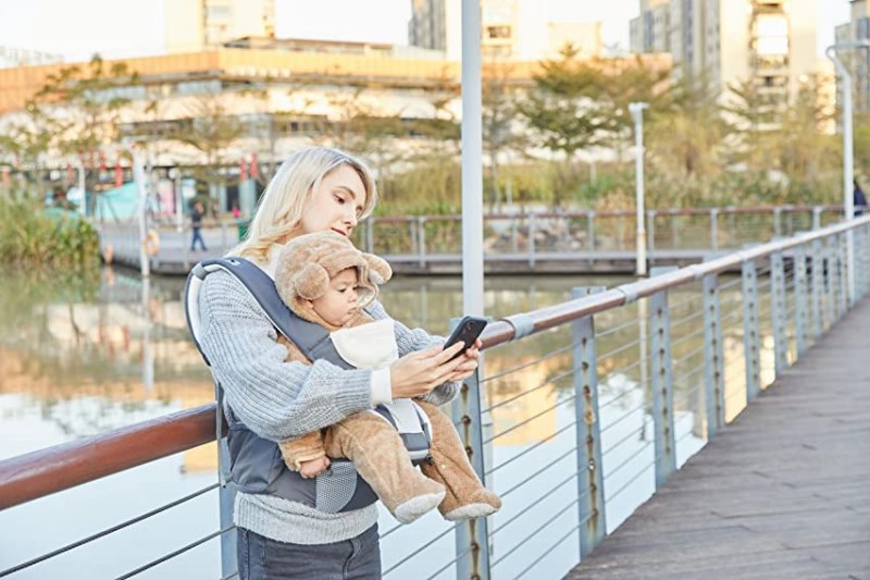 Home Blog What is the Best Forward Facing Baby Carrier?